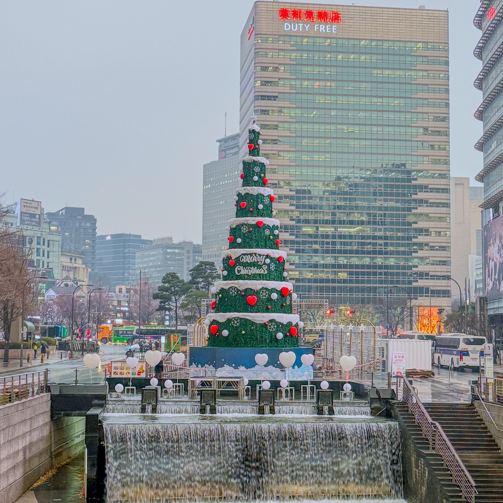 Bypassing DOMPurify for Successful XSS Execution: namespace confusion